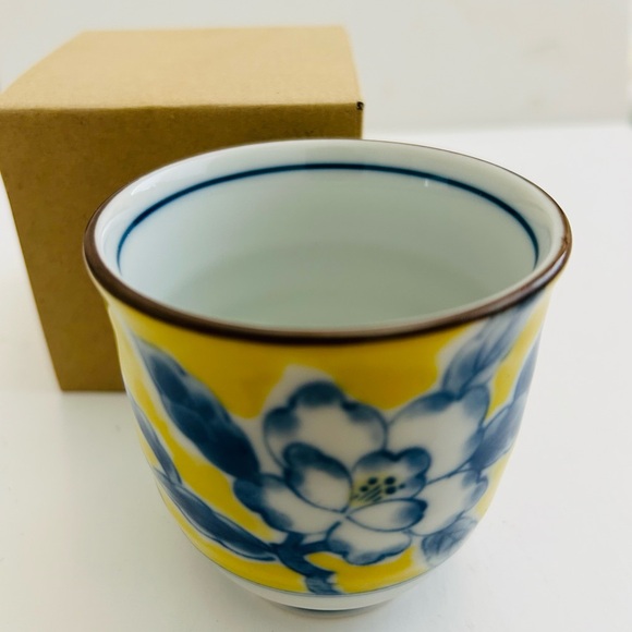 Sanpou Toen | Dining | Nib Japanese Tea Cup Yellow With White Flowers ...